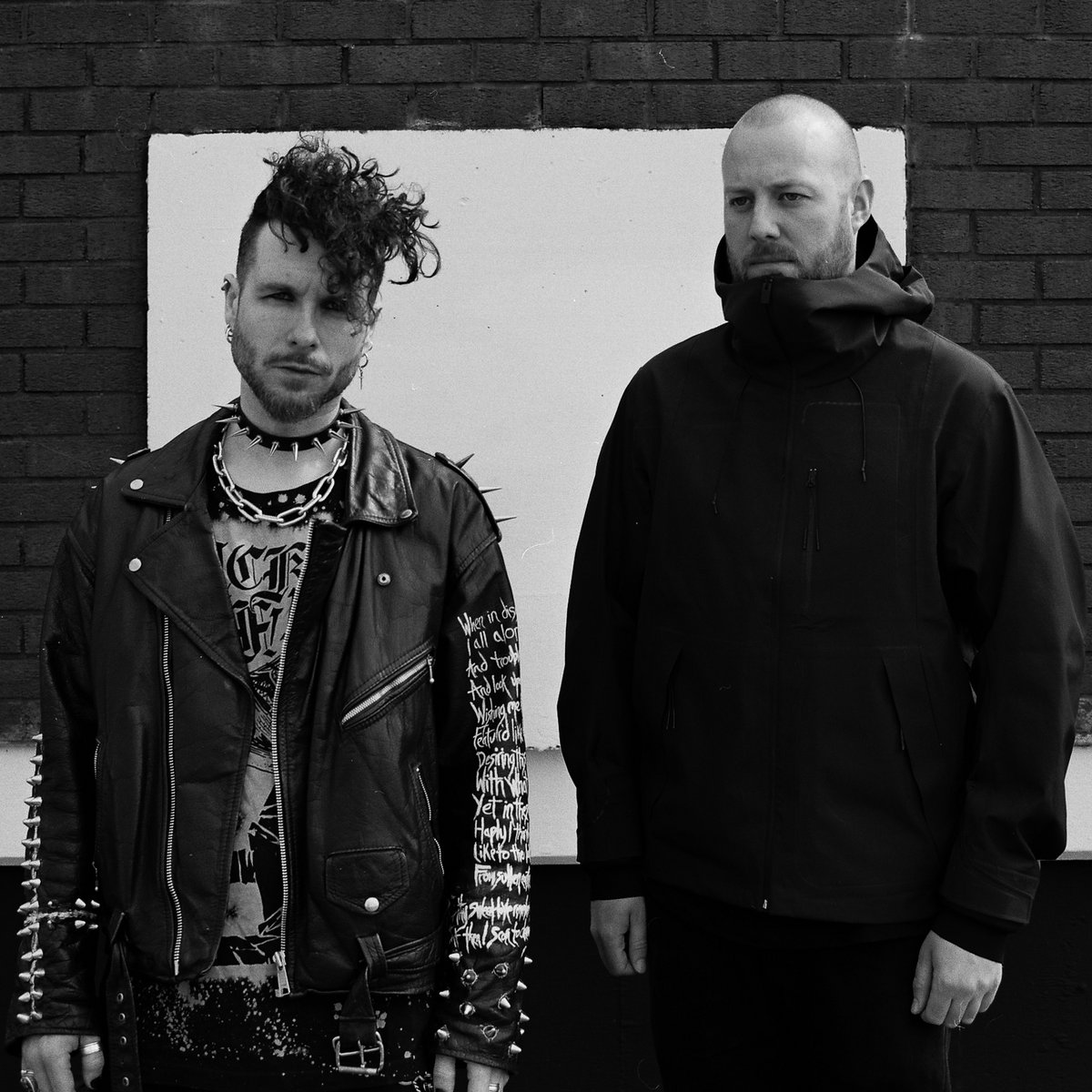 International Orange » Kahn & Neek // Lupus et Ursus (Kahn & Neek)