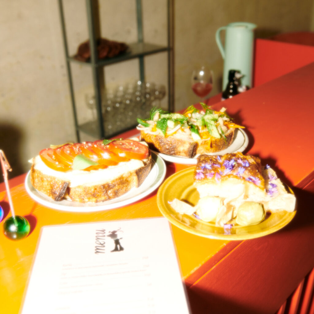 International Orange » Radio Lola’s Soundsystem Social